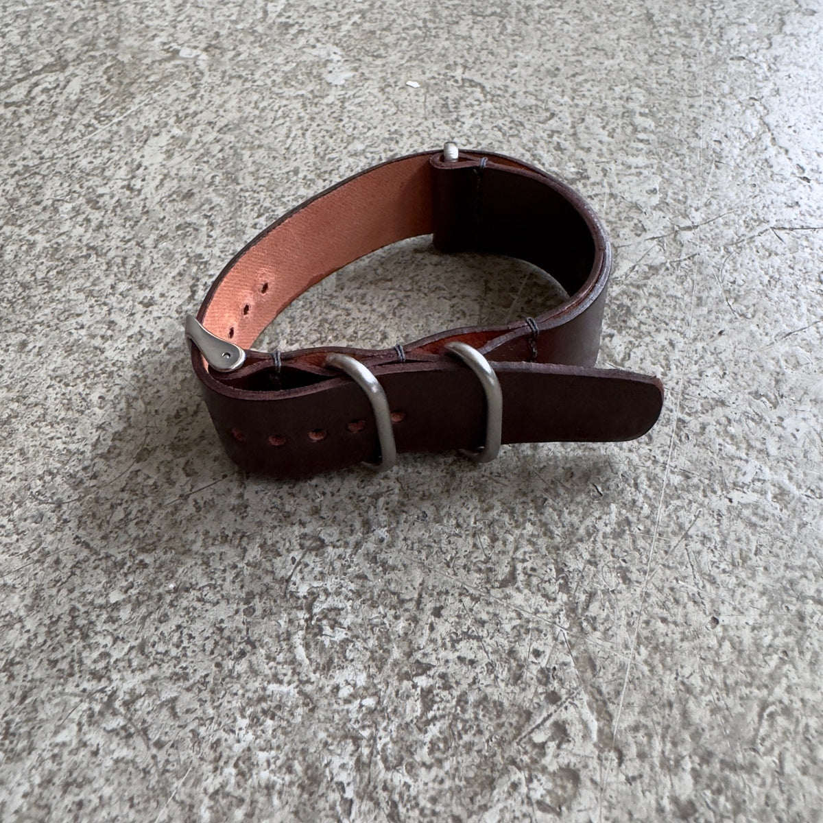 barnes & moore | nato watch strap horween shell cordovan oxblood - 20m ...